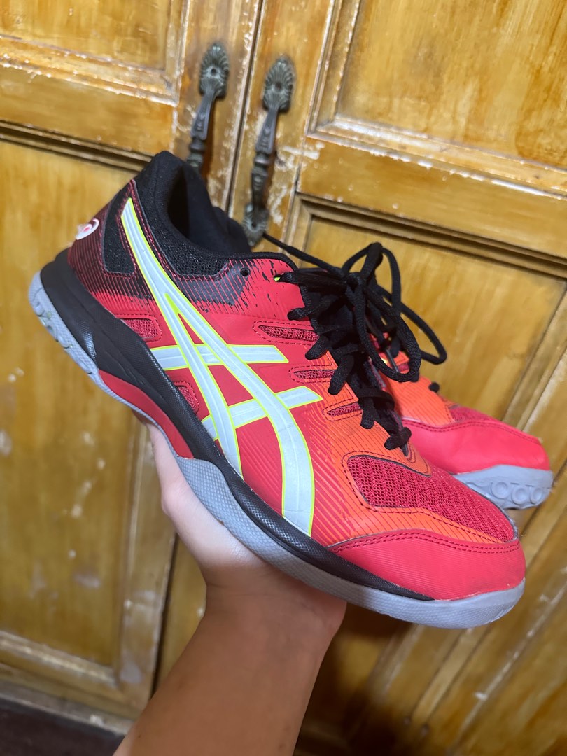 Asics Gel Rocket 9 on Carousell
