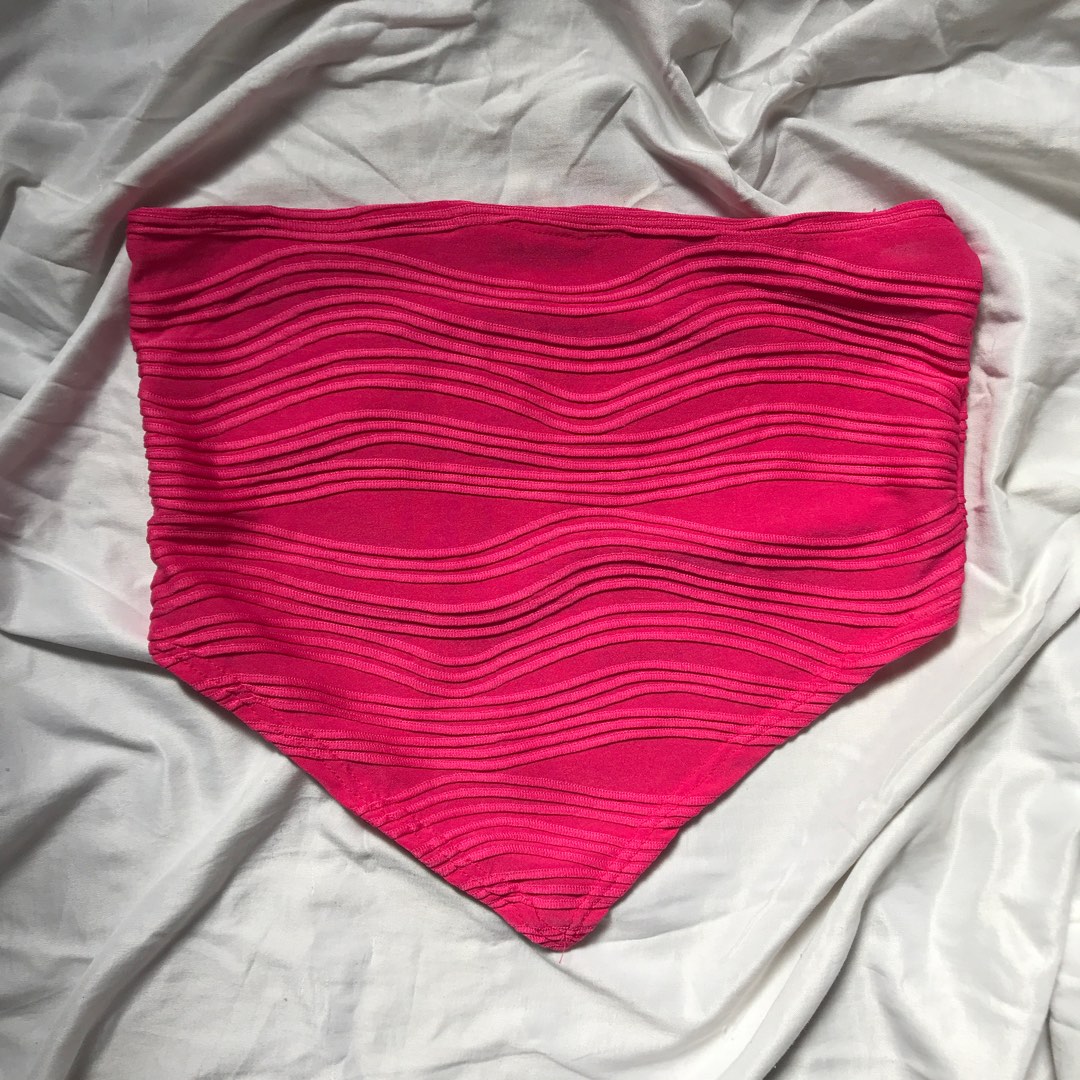 Barbie Pink Wave Embossed Tube Top Black Tube Cropped, Women's Fashion ...