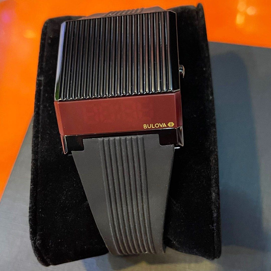 Bulova Computron Retro LED Reissue Full Set, 男裝, 手錶及配件, 手錶 - Carousell