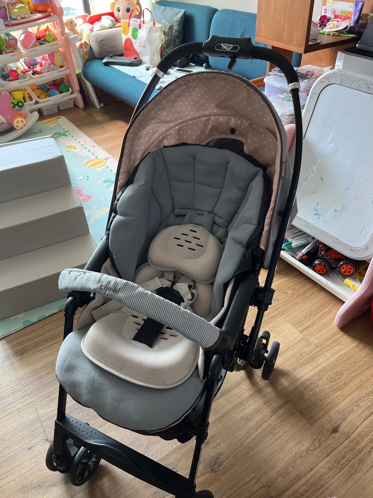 Combi Mechacal Handy Auto 4Cas Reversible Stroller (Pink), Babies ...