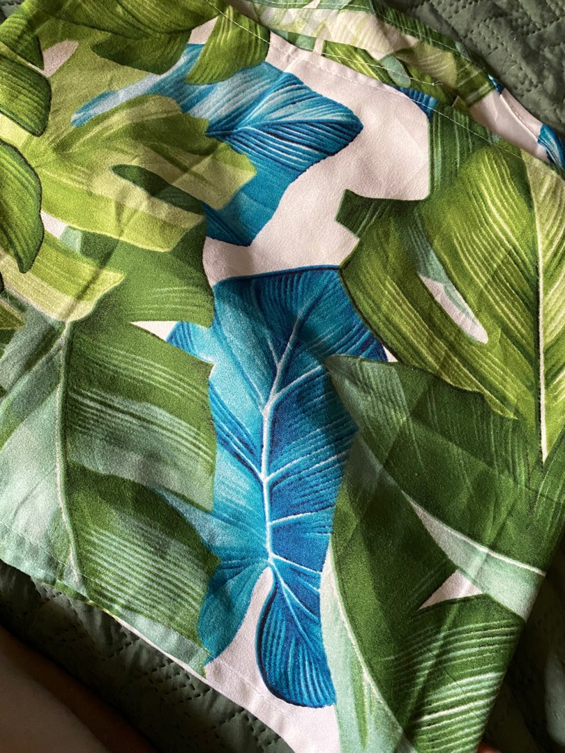Dahon Table Runner ( see info), Furniture & Home Living, Home Decor ...