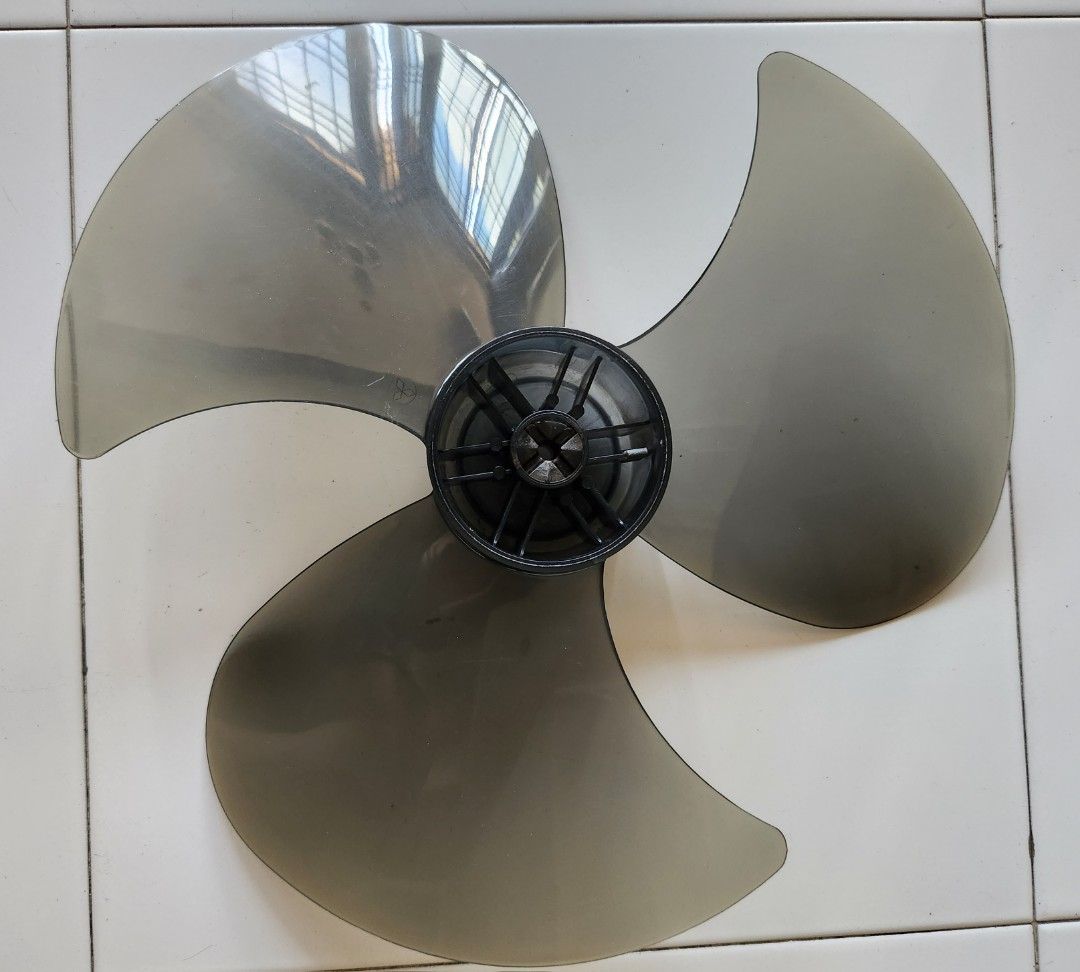 Fan Blade 16-inch, Everything Else on Carousell