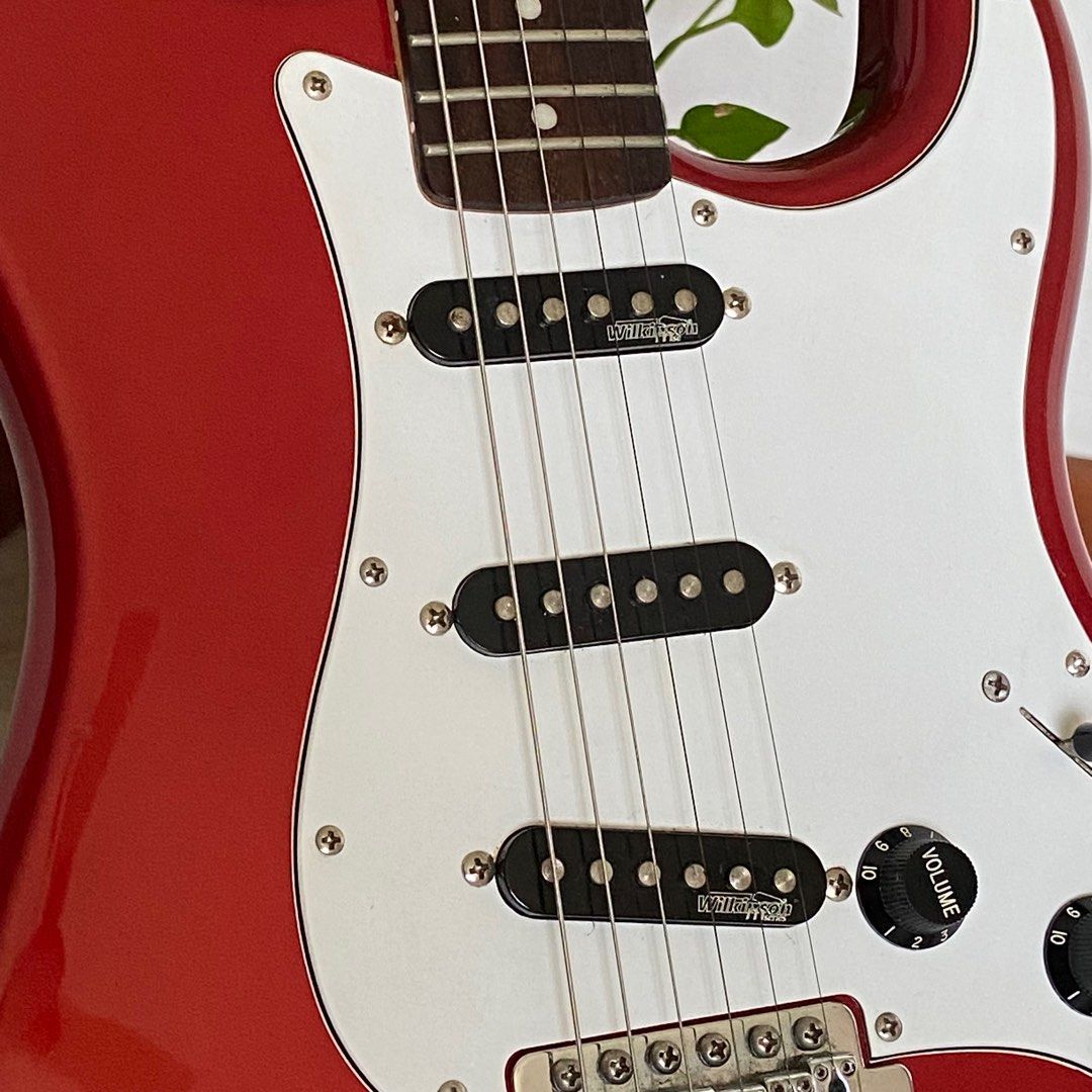 Fender Squier Stratocaster FSR affinity series electric guitar ...