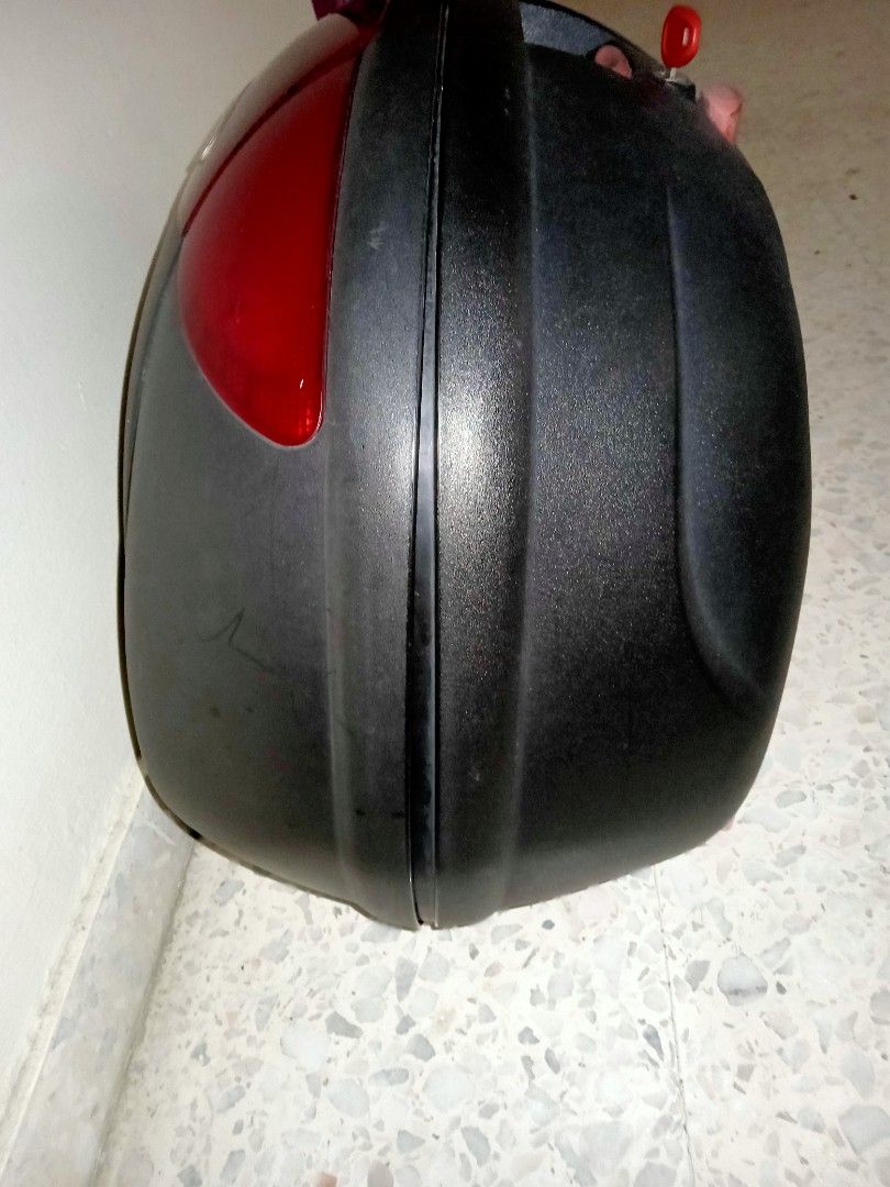 GIVI SIMPLY MOTORBIKE BOX, Motorcycles, Motorcycle Accessories on Carousell