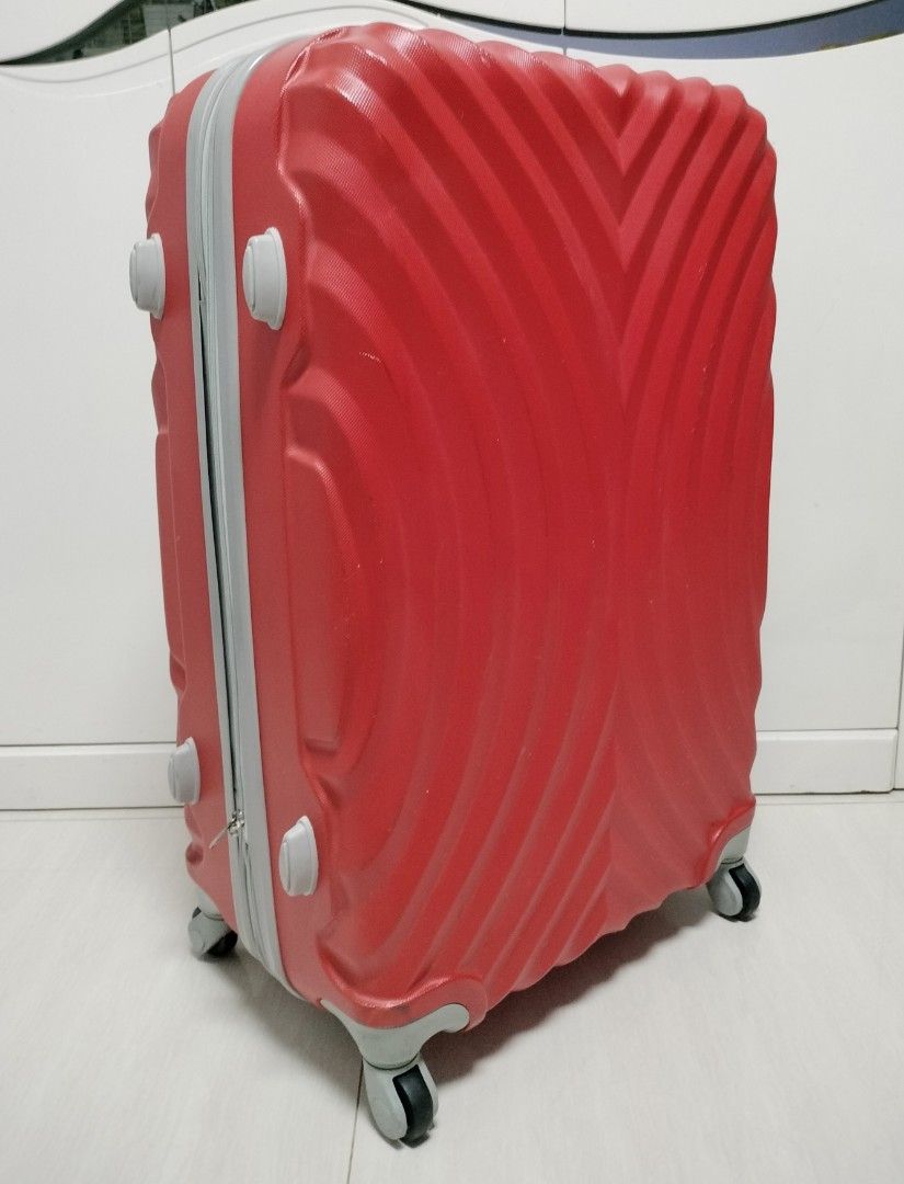 Hard Case Luggage / Extra Large Luggage, Hobbies & Toys, Travel, Luggage on Carousell