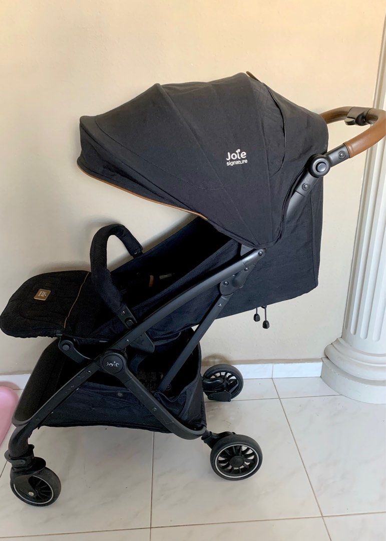 Joie Tourist Signature Stroller, Babies & Kids, Going Out, Strollers on ...