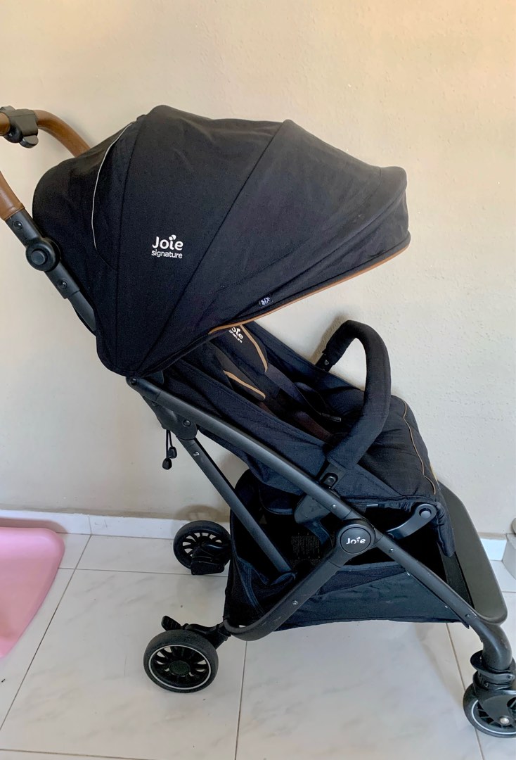 Joie Tourist Signature Stroller, Babies & Kids, Going Out, Strollers on ...