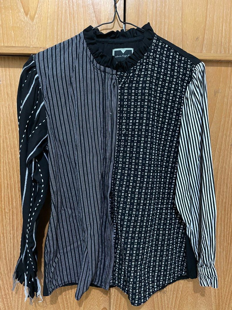 Kemeja Hitam Tenun Baduy by Adrie Basuki, Fesyen Wanita, Pakaian Wanita, Atasan di Carousell