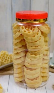 Kuih Sasap/Kuih Bunga Ros, Food & Drinks, Homemade Bakes on Carousell