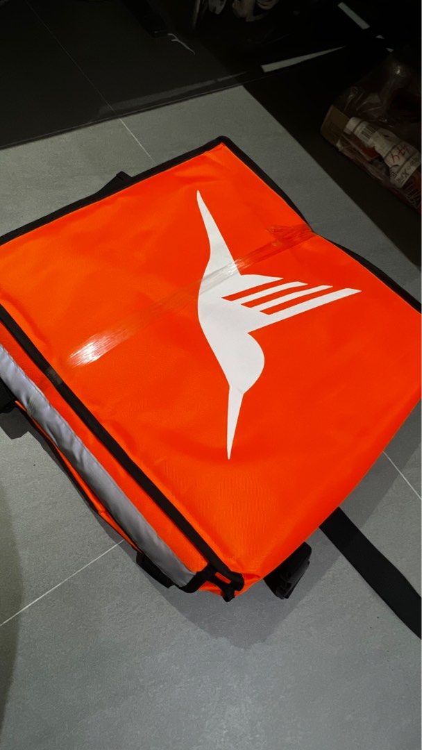 Lalamove Thermal bag, Motorcycles, Motorcycle Accessories on Carousell