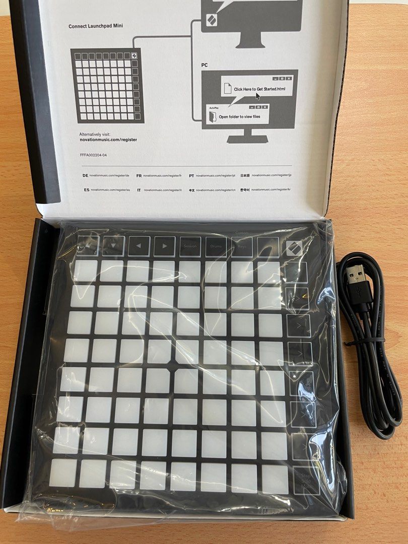 Launchpad Mini Mk3 Novation, Hobbies & Toys, Music & Media, Musical ...