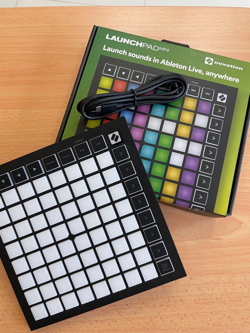 Launchpad Mini Mk3 Novation, Hobbies & Toys, Music & Media, Musical ...