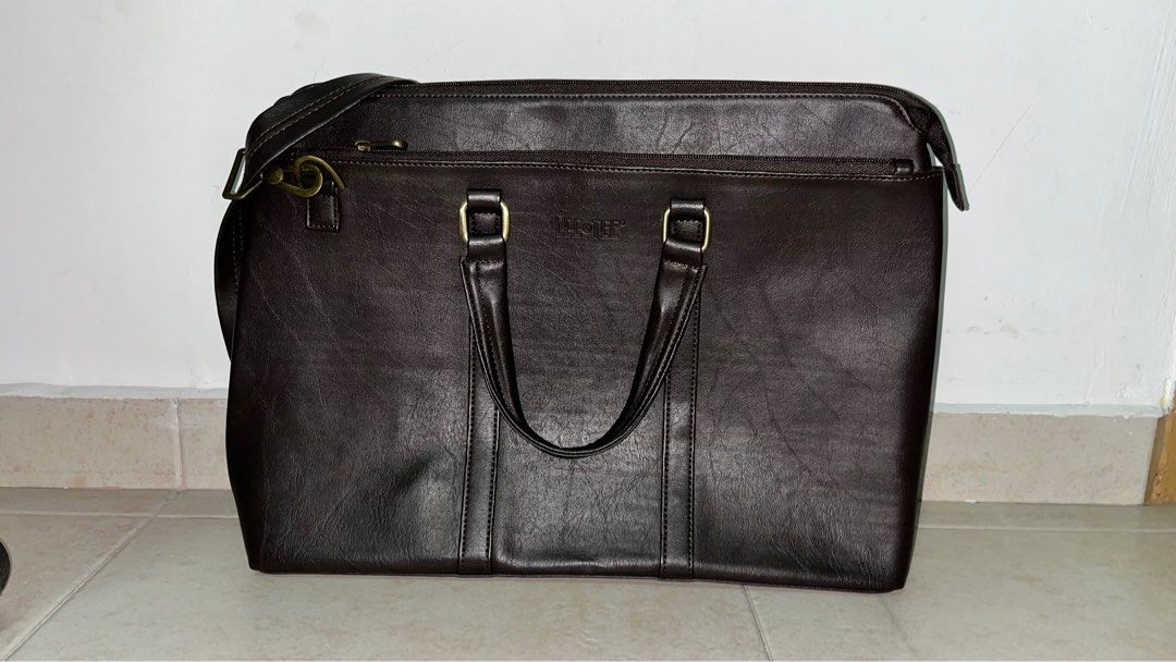 Lee & Tee Cross Body Laptop Bag Leather, Women's Fashion, Bags ...