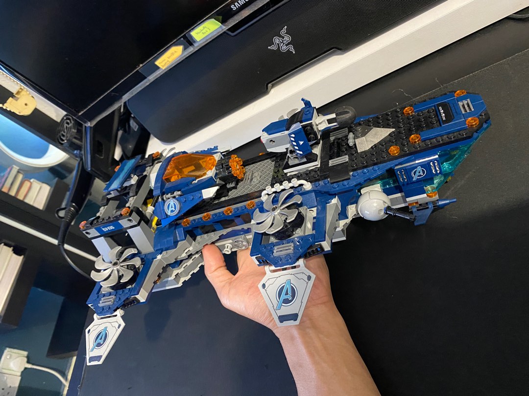 Lego 76153 Marvel Avengers Helicarrier, Hobbies & Toys, Toys & Games on ...