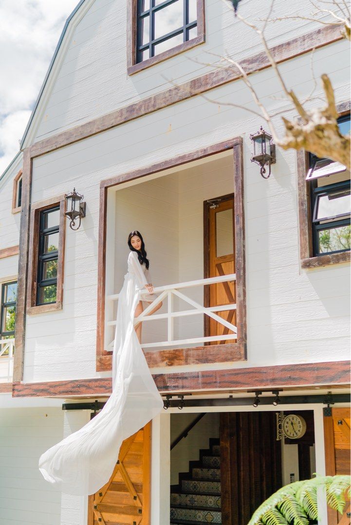 LISSE White Long Train Jamille Bridal Robe, Women's Fashion ...