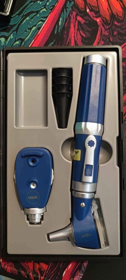 MEDX Opthalmoscope/Otoscope 2in1, Health & Nutrition, Medical Supplies & Tools on Carousell