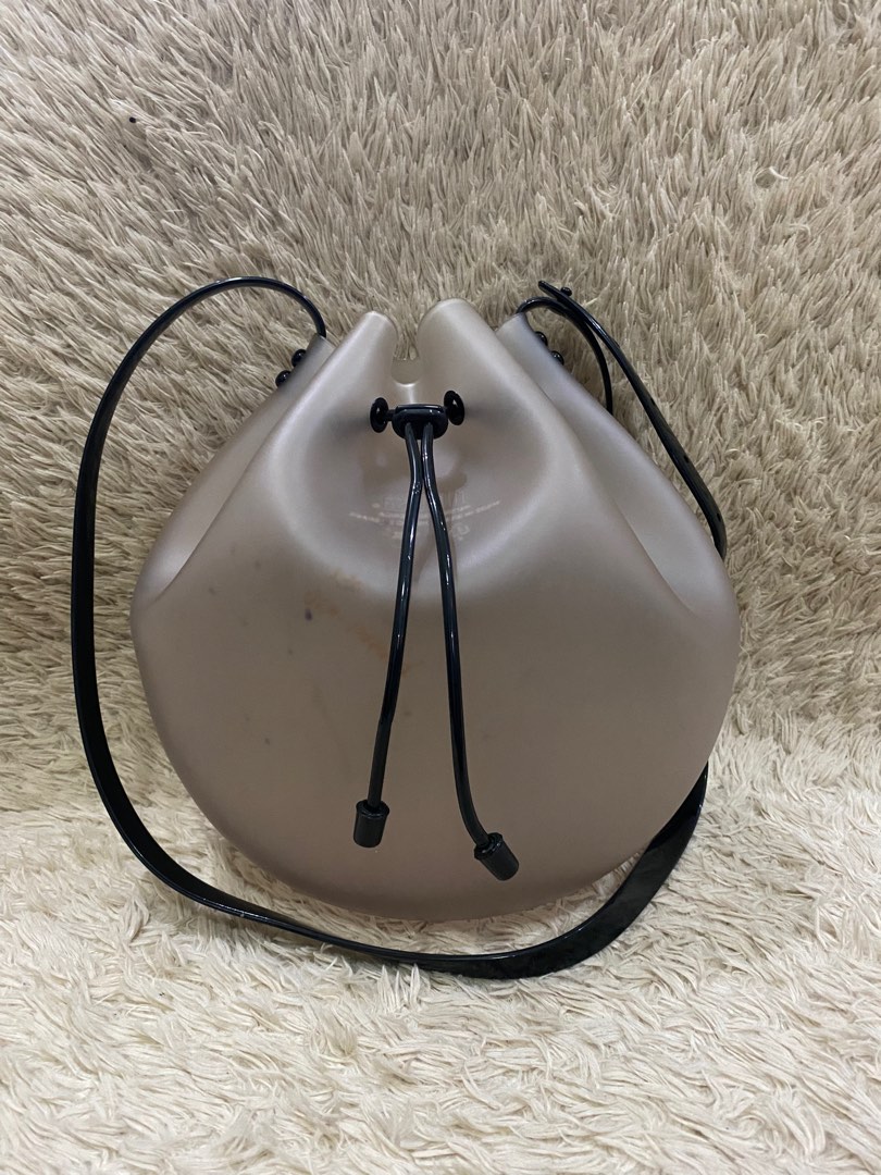 Melissa bag, Fesyen Wanita, Tas & Dompet di Carousell