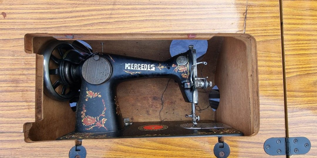 MERCEDES Sewing Machine Mesin Jahit Vintage singer, Hobbies & Toys ...