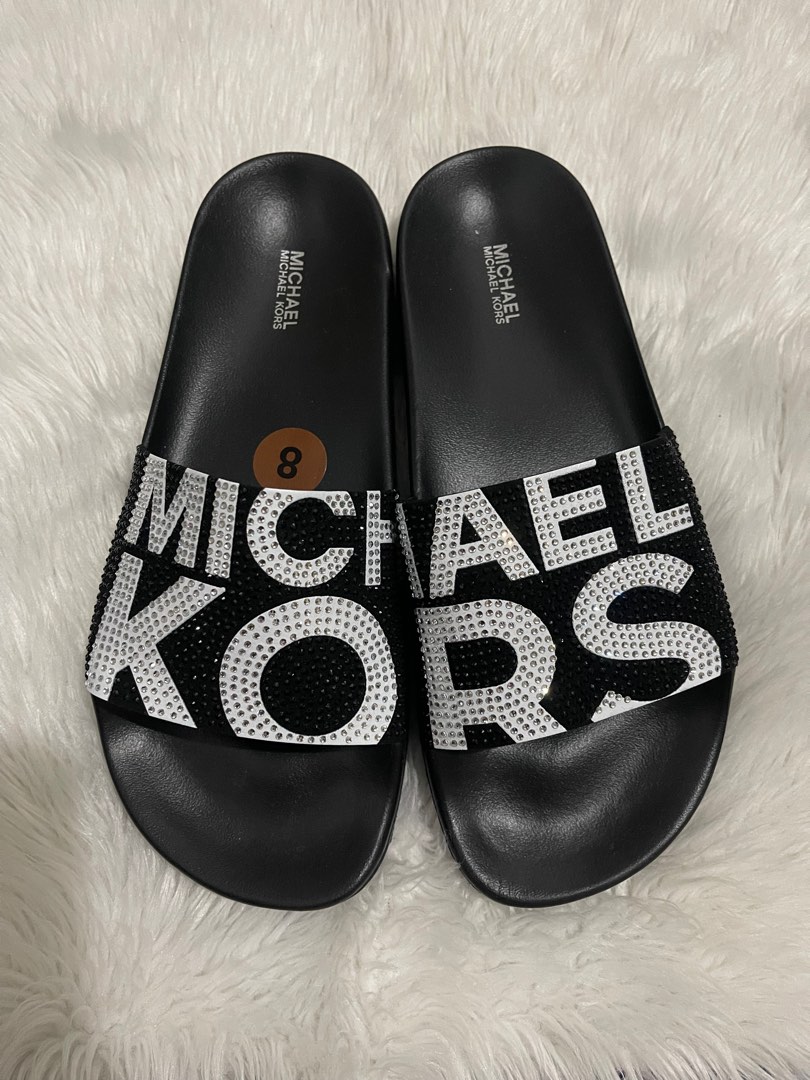 MK slide, Women's Fashion, Footwear, Slippers and slides on Carousell