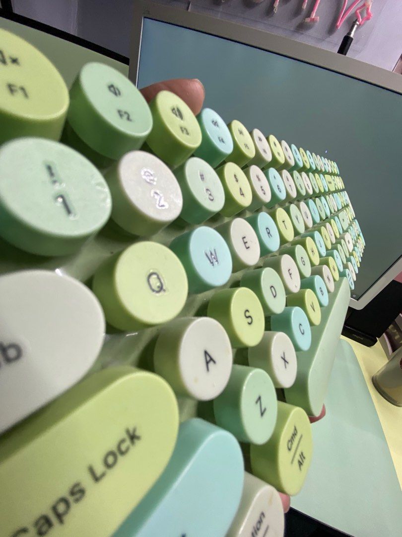 Mofii Candy Keyboard BT Wireless on Carousell