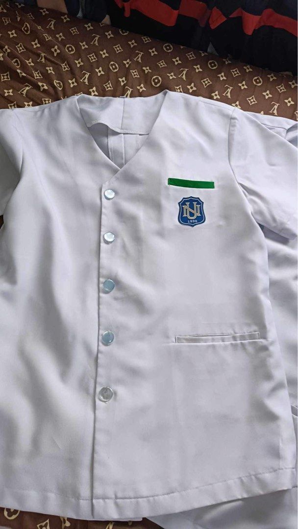 National University (NU MANILA) MEDTECH POLO UNIFORM, Men's Fashion ...