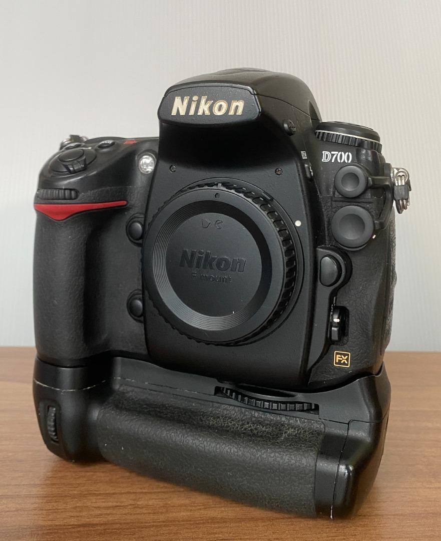 Nikon D700 with battery grip, Photography, Cameras on Carousell