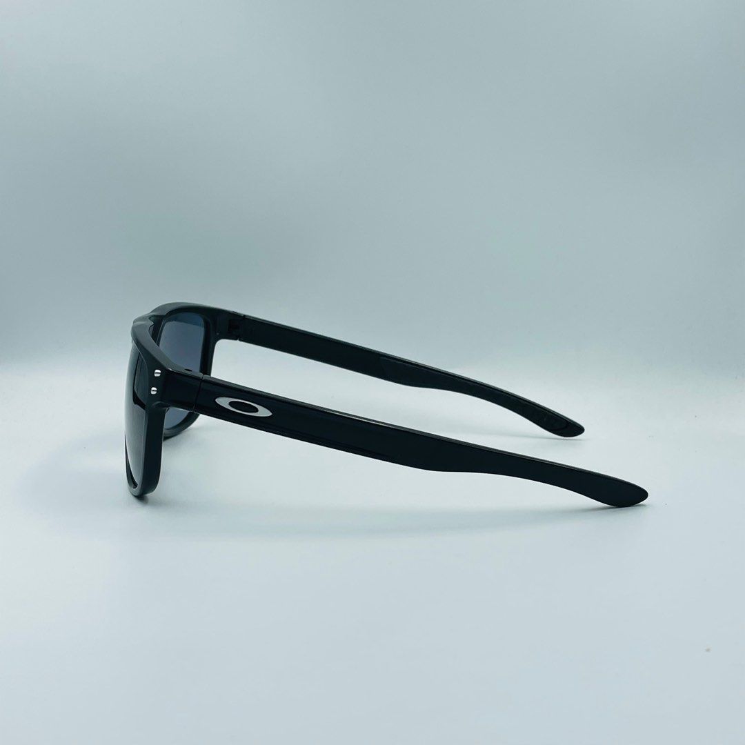 Oakley Holbrook R Matte Black w/ Grey, Men's Fashion, Watches ...