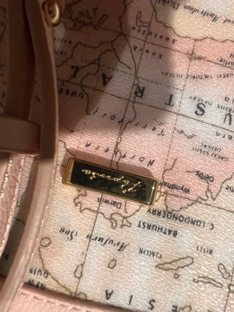 Paprika map sling bag, Fesyen Wanita, Tas & Dompet di Carousell