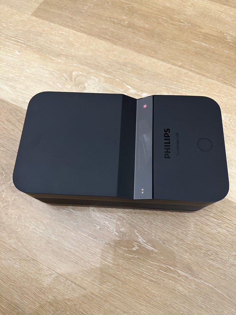 Philips screeneo U4 UST projector, TV & Home Appliances, TV ...