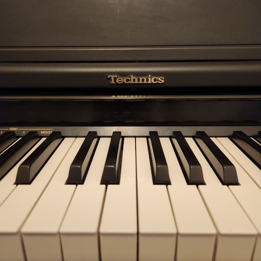 Digital Piano Technics SX-PC25, Hobbies & Toys, Music & Media, Musical ...
