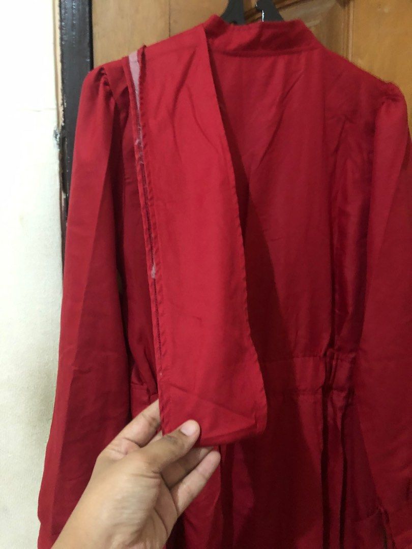 Preloved Dress warna merah kancing depan sampai dada, ada aksen pita on ...