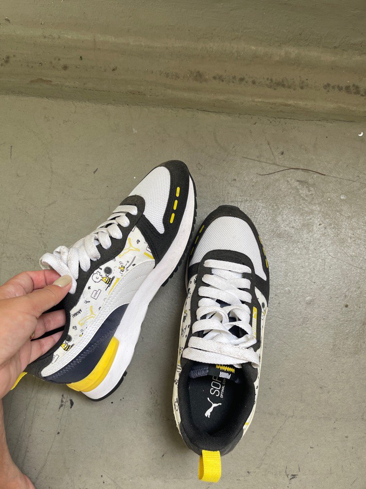 Puma @ Peanuts, Women's Fashion, Footwear, Sneakers on Carousell
