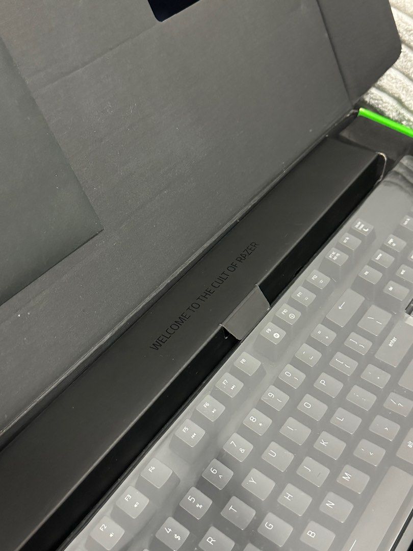 Razer Huntsman Mechanical Keyboard Purple Switch with box, papers and ...