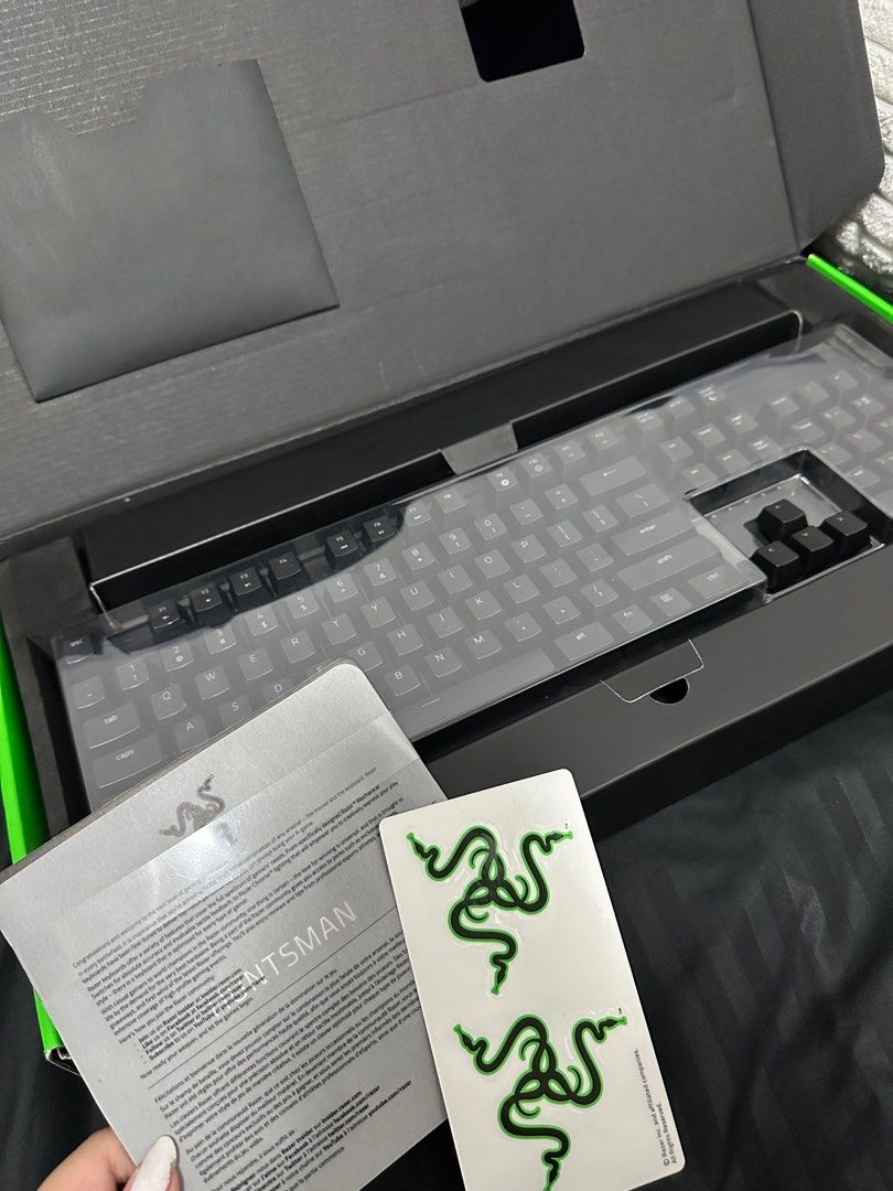 Razer Huntsman Mechanical Keyboard Purple Switch with box, papers and ...