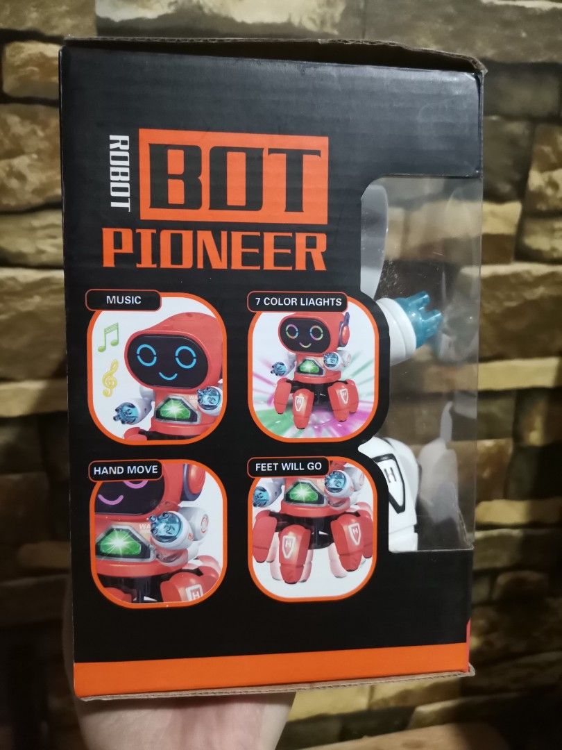 Robot Bot Pioneer Toy robot w/ Remote controller, Hobbies & Toys, Toys ...