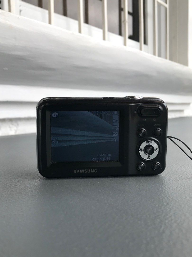 Samsung ES80 Digital Camera, Photography, Cameras on Carousell