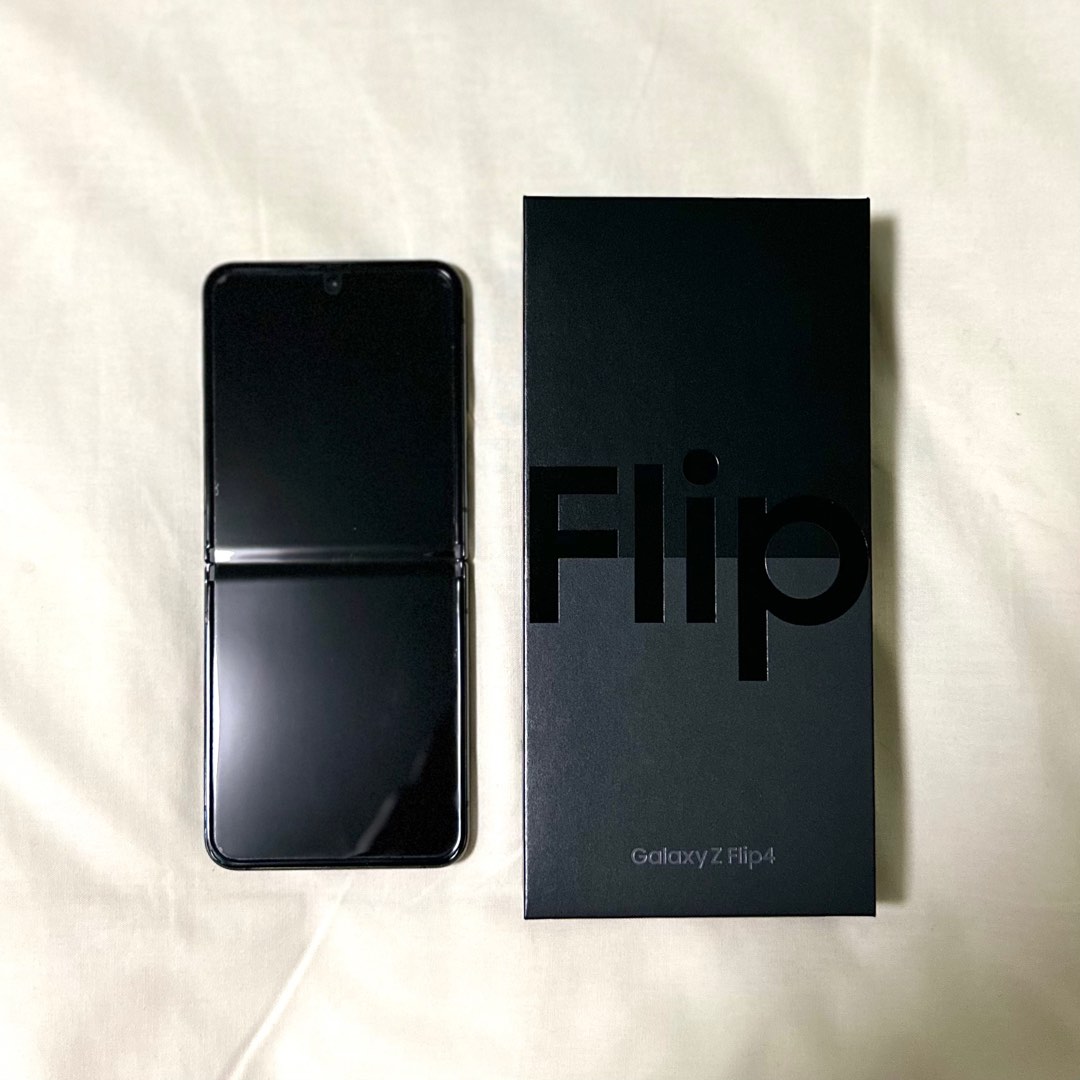 Samsung Z Flip 4 256GB Graphite, Mobile Phones & Gadgets, Mobile Phones ...