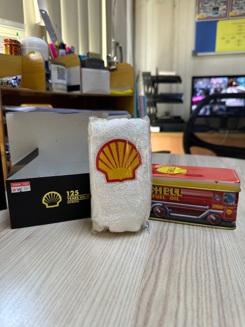 Shell Malaysia (1891-2016) Promotional Tanker Tin Box With Towel ...