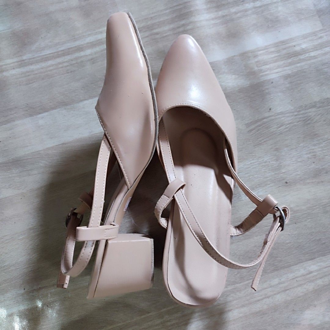 Shopee nude block heels, Women's Fashion, Footwear, Heels on Carousell