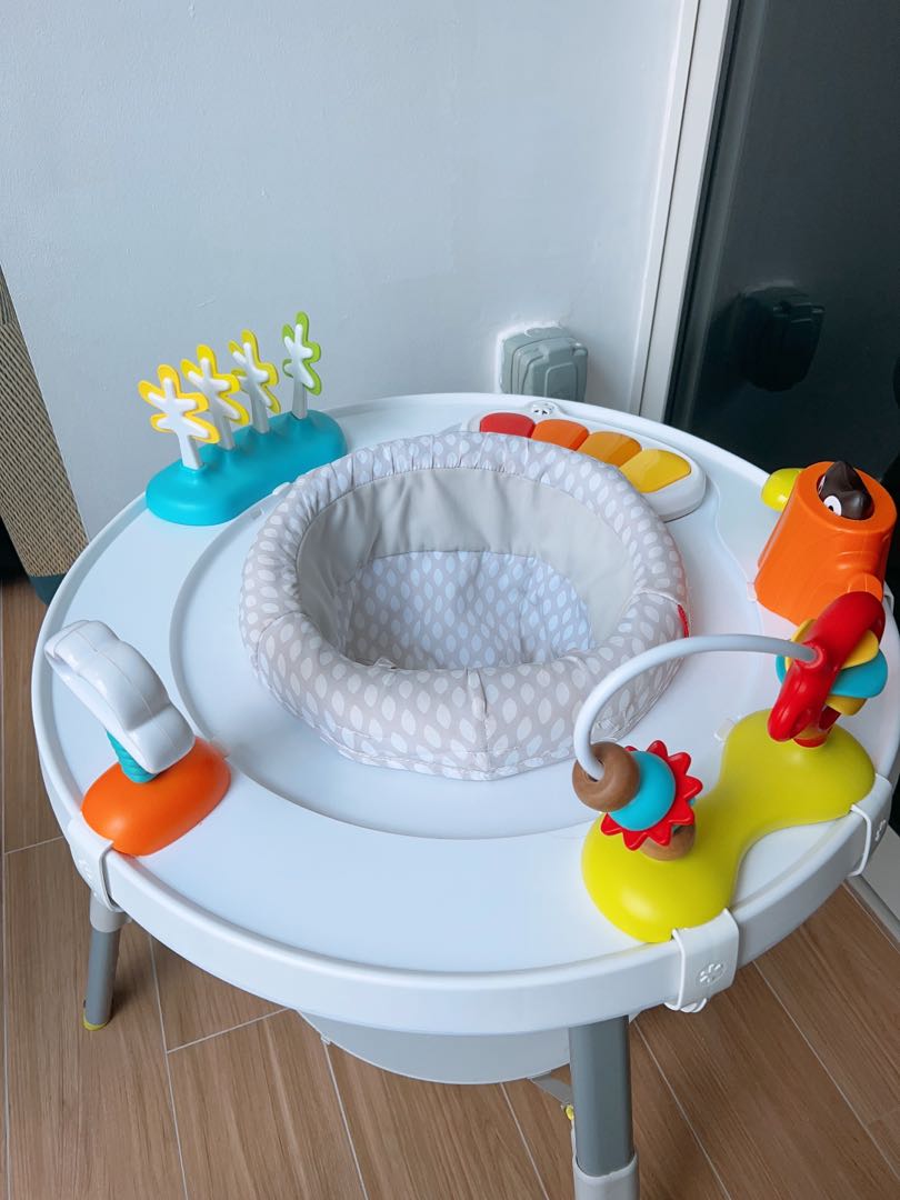 Skiphop activity center, Babies & Kids, Infant Playtime on Carousell