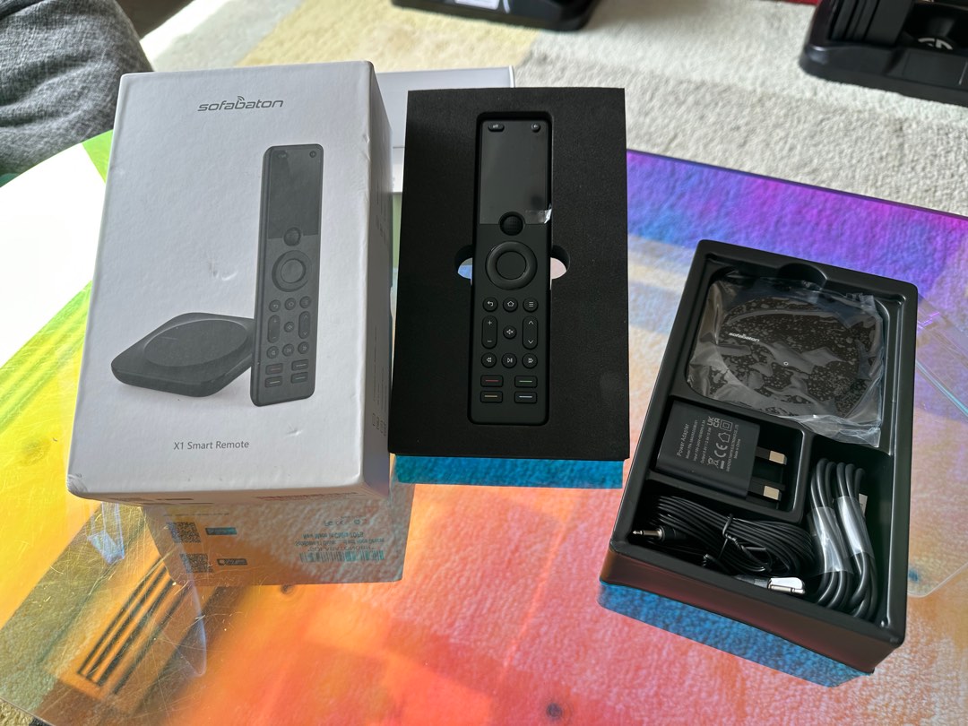 Sofabaton X1 - Universal Home Theatre Remote Control, 家庭電器, 電視 & 其他娛樂 ...