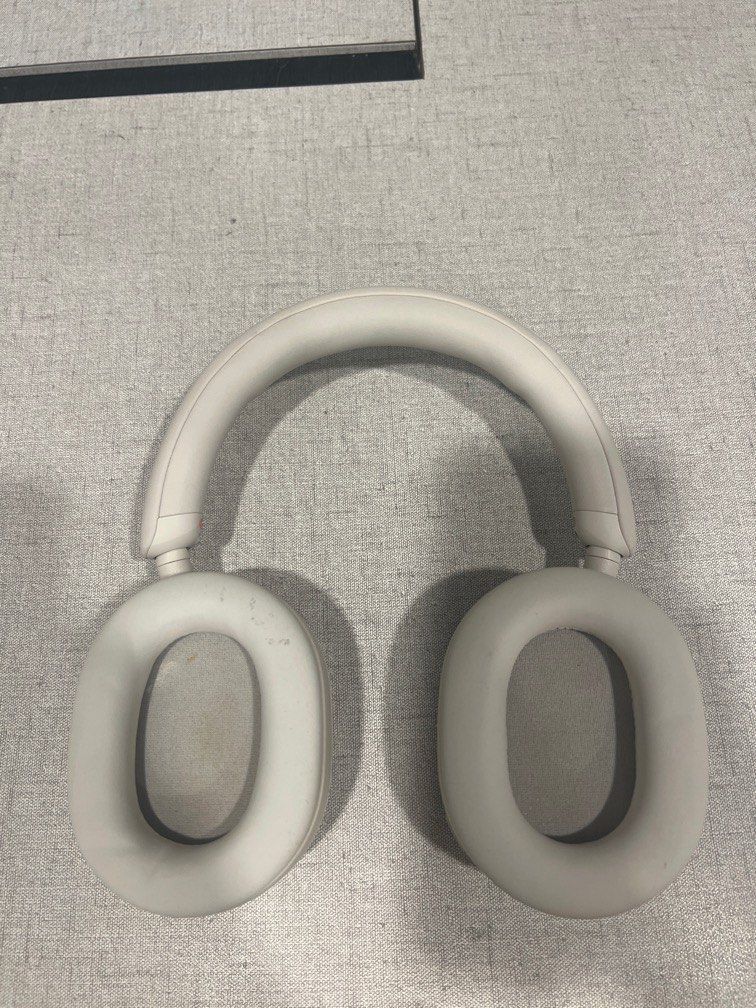 sony xm5, Audio, Headphones & Headsets on Carousell