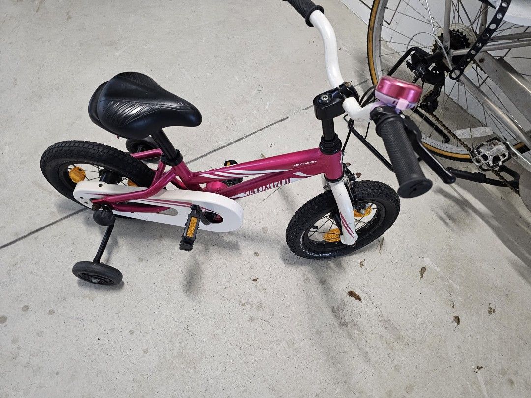 Specialized kids bicycle 12 inch, Sports Equipment, Bicycles & Parts ...