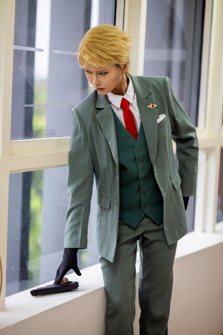 Spy x Family Loid Forger Cosplay, Hobbies & Toys, Memorabilia ...