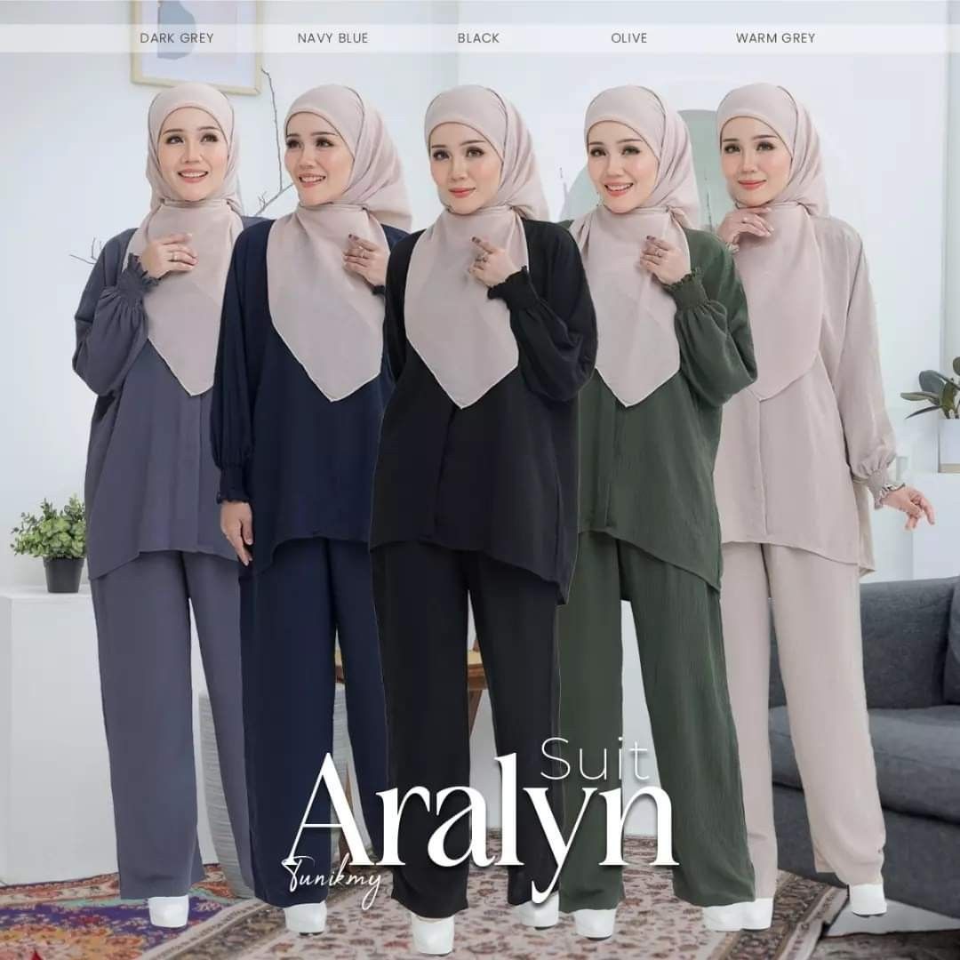 Suit Aralyn, Women's Fashion, Muslimah Fashion, Baju Kurung & sets on ...
