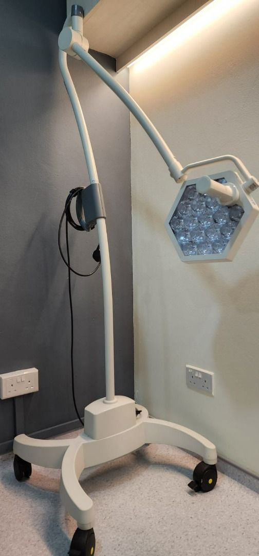 [TRUMPF MEDICAL] TRULIGHT 1000 EXAM LIGHT, Health & Nutrition, Medical ...