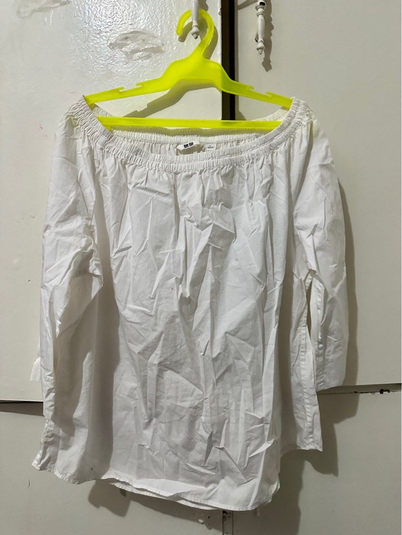 Uniqlo White Top, Women's Fashion, Tops, Blouses on Carousell
