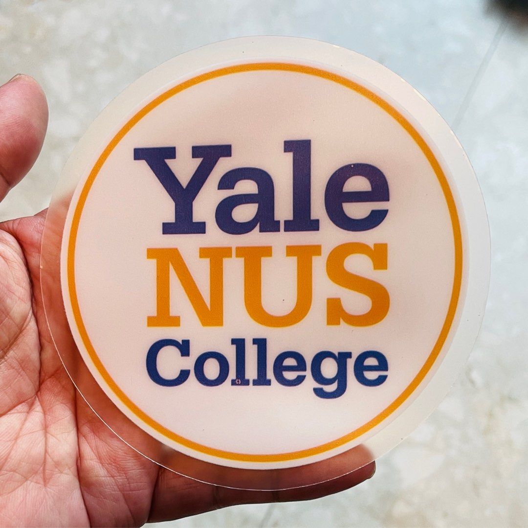 YALE NUS COLLEGE Souvenir Cling Decal . 11cm diameter. Free Normal Mail ...