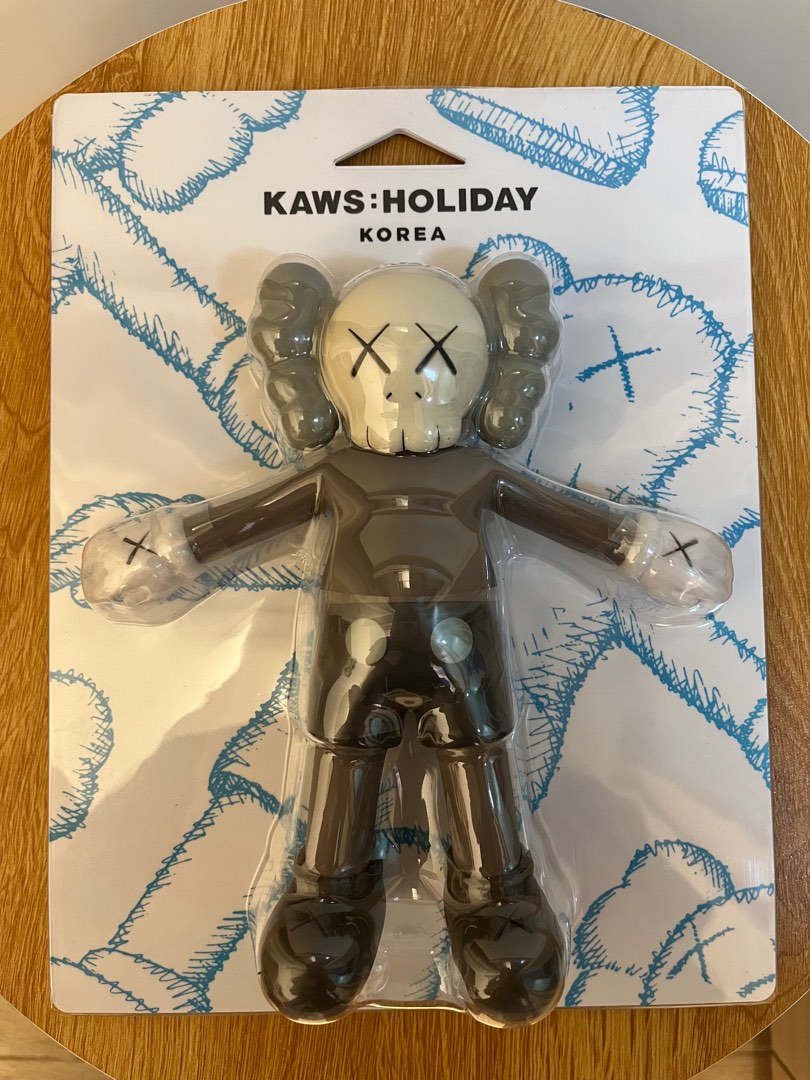100% 原裝正版 Kaws Holiday Korea Floating Toy 浮水 漂浮公仔, 興趣及遊戲, 玩具 & 遊戲類 ...