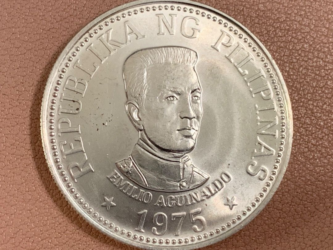 25 Piso Emilio Aguinaldo Silver commemorative coin with luster, Hobbies ...